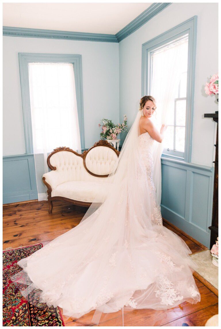 Charlotte, NC Vineyard Wedding | Lyddie and Bryan